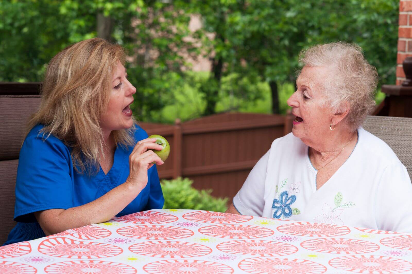 Assisted Living Dietary Programs and Nutrition Support for Seniors ...